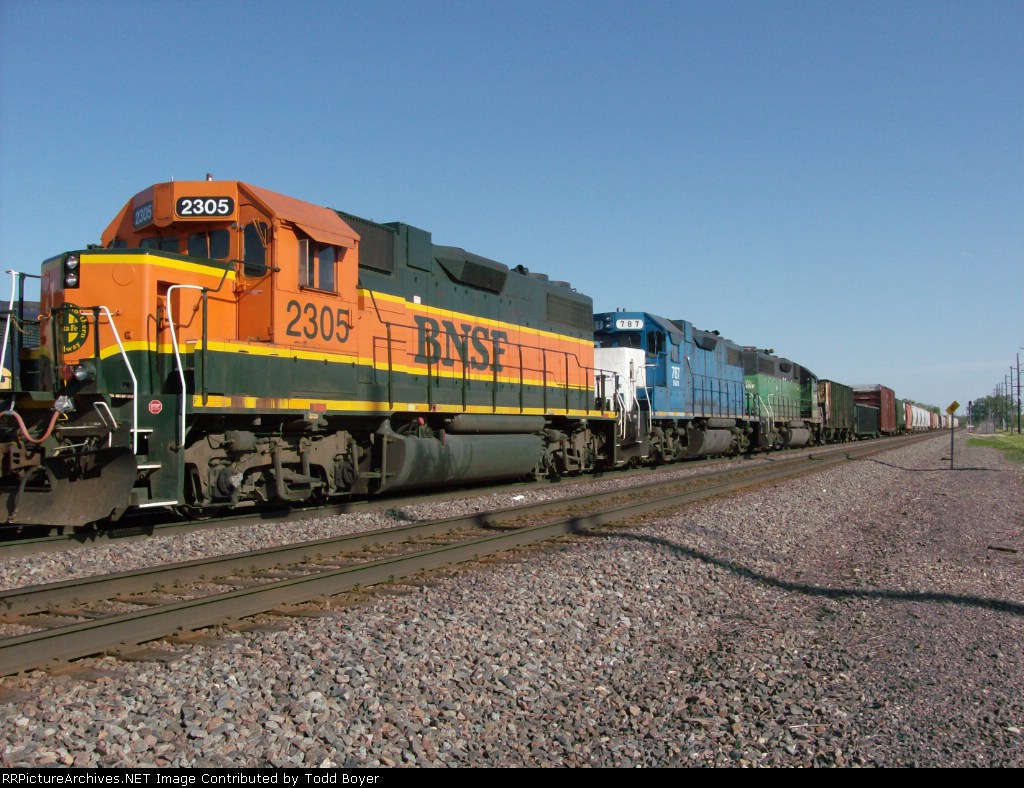 BNSF 2305